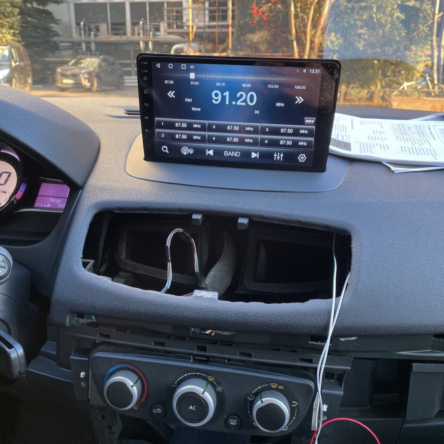 Renault Megane | 2010-2015 | Android Screen– Vehicle Multimedia Systems